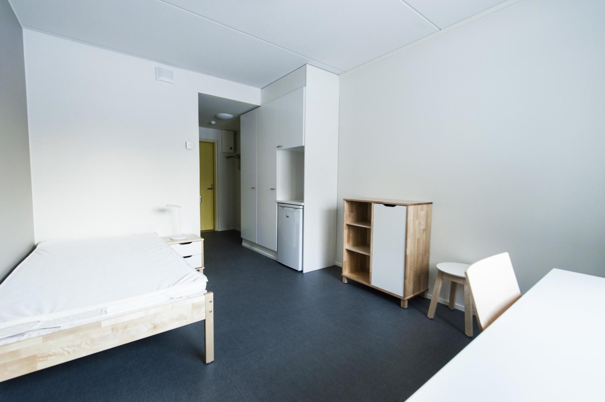 Furnished room with shared kitchen - Unihome